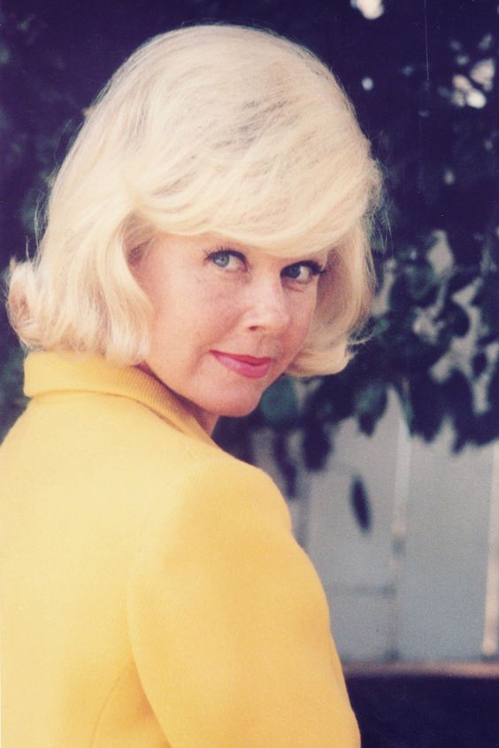 Doris Day Lemon Cake - Vanguard of Hollywood