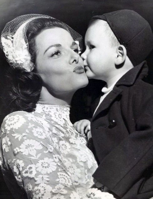 Jane Russell: Full-Figured & Faithful - Vanguard of Hollywood