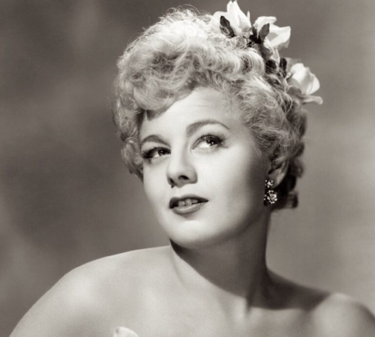 Shelley Winters: The Quirky Bombshell - Vanguard of Hollywood